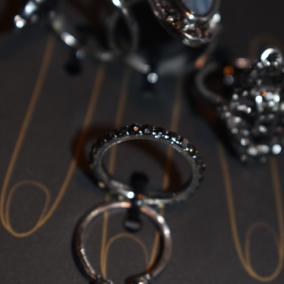 Forever 21 | Jewelry | 5 Forever 2 Silver And Black Ring Set | Poshmark